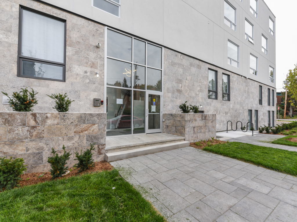 204-150 Greenfield Avenue